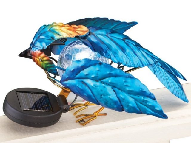 Solar Powered Birds in A Log White LED Light | Fresh Garden Decor